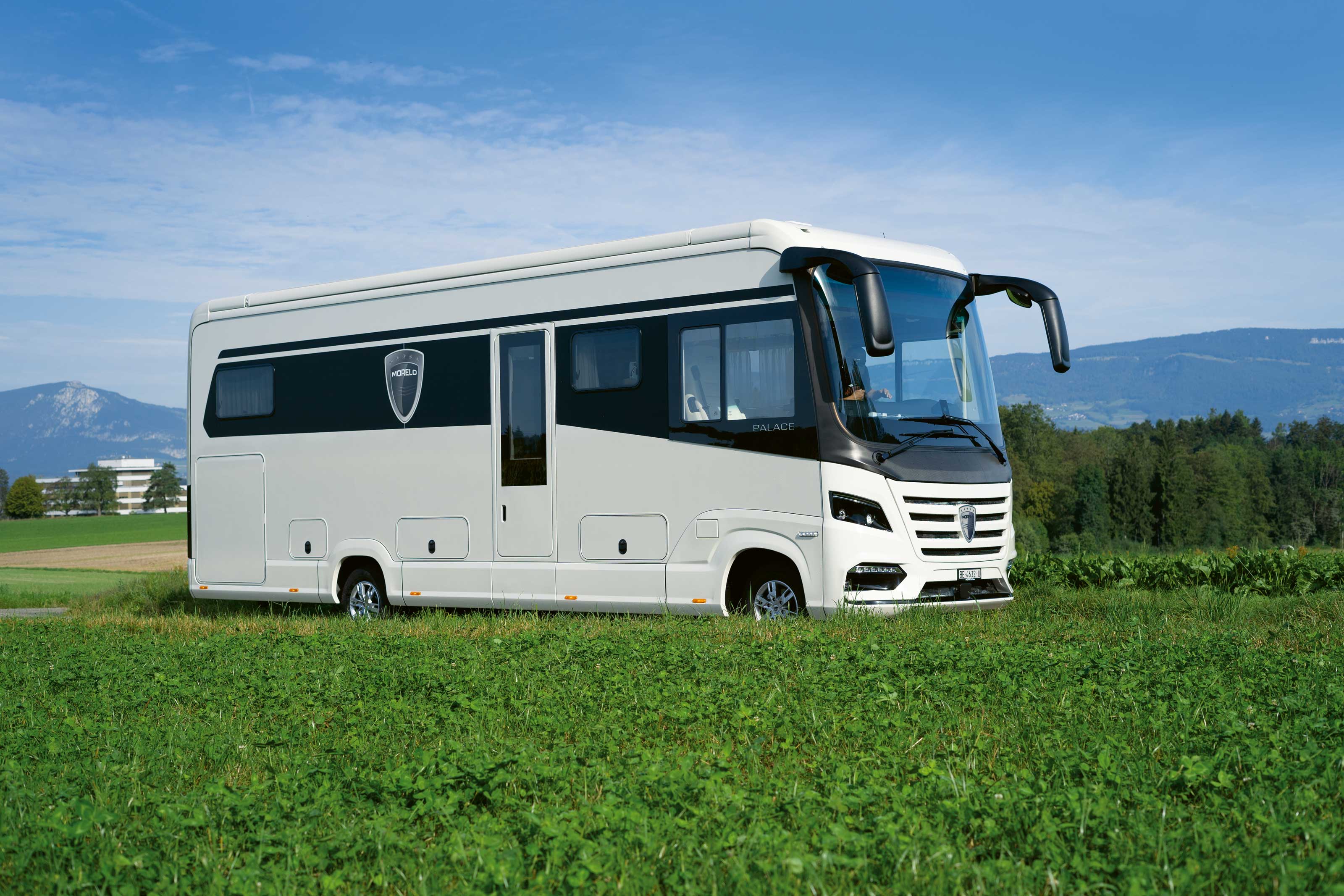 First Class Liner : Un liner première classe – Autocaravane